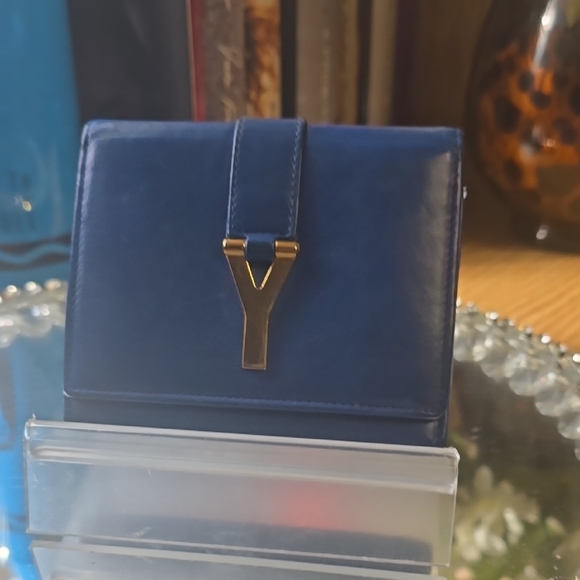 Yves Saint Laurent | Bags | Yves Saint Laurent Blue Leather Compact ...